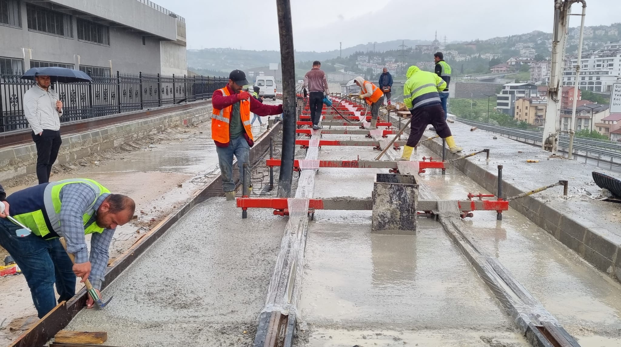 Tramvaylar için Kauçuk Ray Bağlantı Sistemi